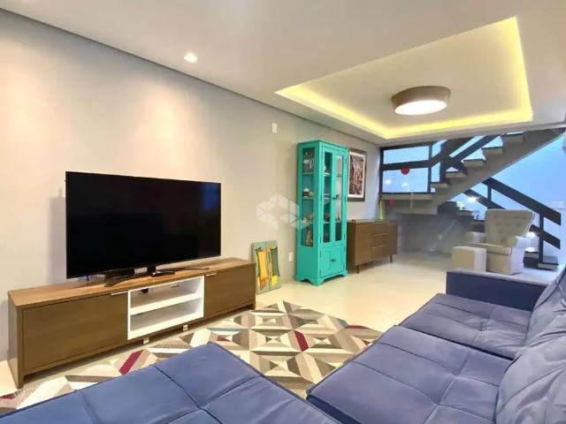 Casa / Sobrado para Venda em Porto Alegre/RS São Sebastião 3 Quartos