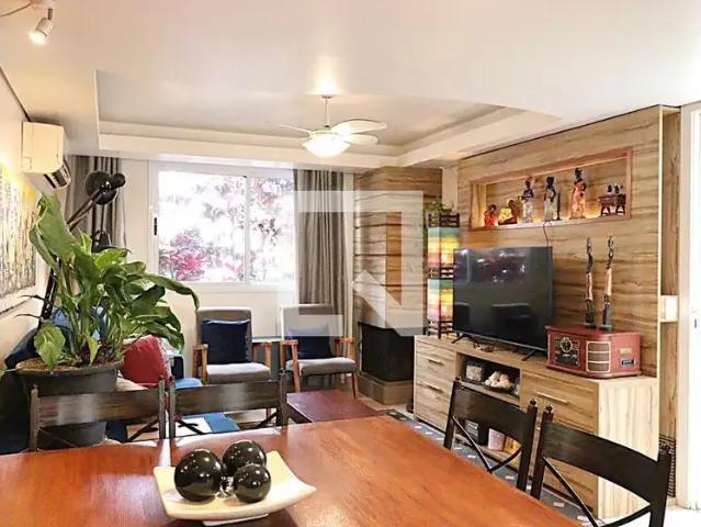 Casa / Sobrado para Venda em Porto Alegre/RS São Sebastião 3 Quartos