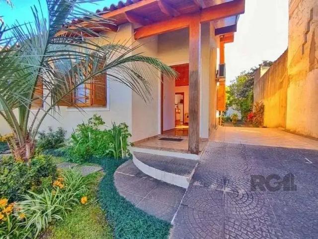Casa / Sobrado para Venda em Porto Alegre/RS São Sebastião 3 Quartos