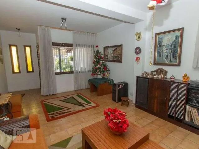 Casa / Sobrado para Venda em Porto Alegre/RS São Sebastião 3 Quartos