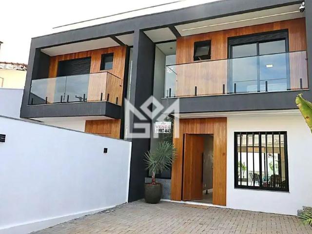 Casa / Sobrado para Venda em Porto Alegre/RS São Sebastião 3 Quartos