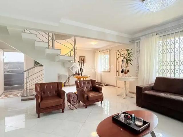 Casa / Sobrado para Venda em Porto Alegre/RS São Sebastião 3 Quartos