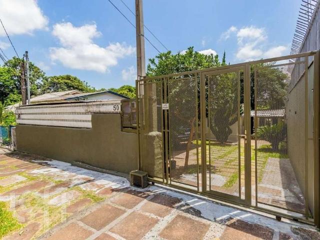 Casa / Sobrado para Venda em Porto Alegre/RS São Sebastião 3 Quartos