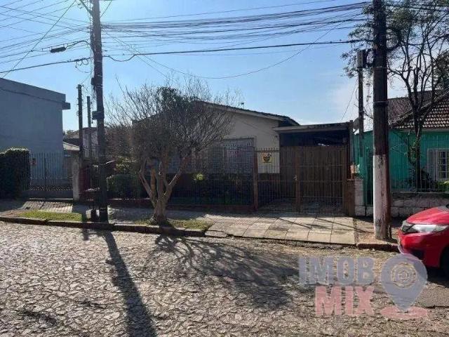Casa / Sobrado para Venda em Porto Alegre/RS São Sebastião 3 Quartos