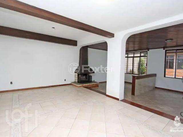 Casa / Sobrado para Venda em Porto Alegre/RS São Sebastião 4 Quartos