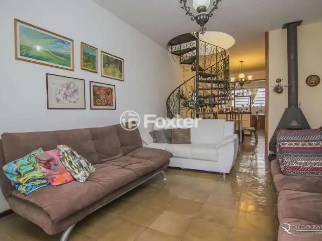 Casa / Sobrado para Venda em Porto Alegre/RS São Sebastião 5 Quartos