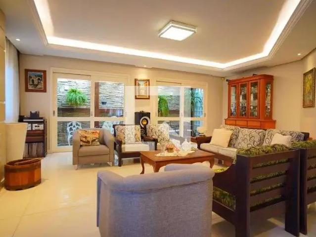 Casa / Sobrado para Venda em Porto Alegre/RS São Sebastião 6 Quartos