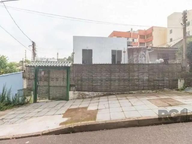 Casa / Sobrado para Venda em Porto Alegre/RS Santa Tereza 4 Quartos