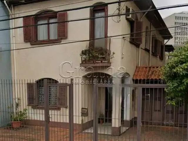 Casa / Sobrado para Venda em Porto Alegre/RS Santa Cecília 3 Quartos
