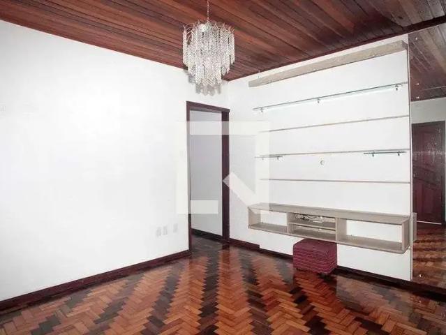 Casa / Sobrado para Venda em Porto Alegre/RS Santa Cecília 3 Quartos
