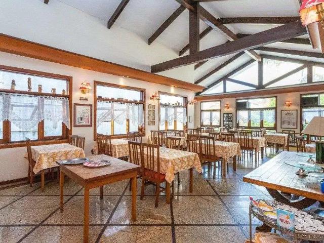 Casa / Sobrado para Venda em Porto Alegre/RS Santa Cecília 3 Quartos
