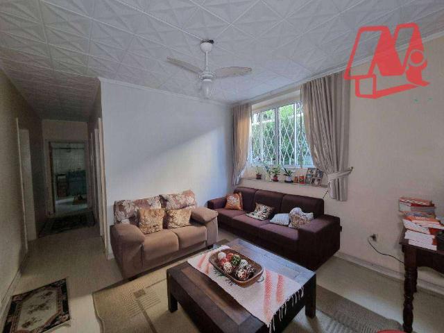 Casa / Sobrado para Venda em Porto Alegre/RS Santa Cecília 5 Quartos