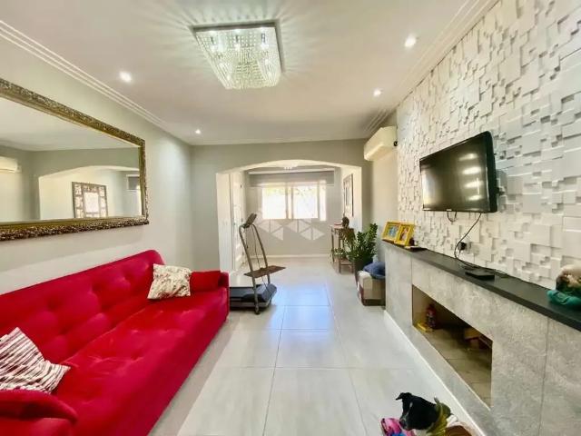 Casa / Sobrado para Venda em Porto Alegre/RS Santa Maria Goretti 2 Quartos