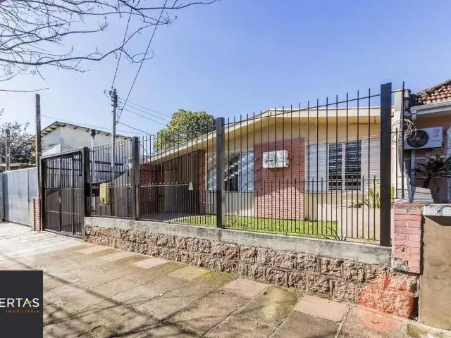 Casa / Sobrado para Venda em Porto Alegre/RS Santa Maria Goretti 3 Quartos