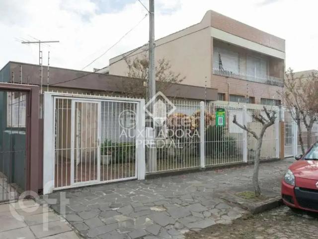 Casa / Sobrado para Venda em Porto Alegre/RS Santa Maria Goretti 3 Quartos
