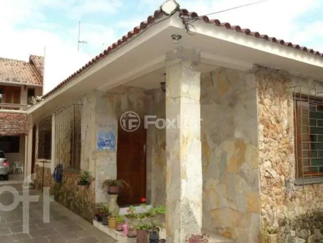 Casa / Sobrado para Venda em Porto Alegre/RS Santa Maria Goretti 3 Quartos