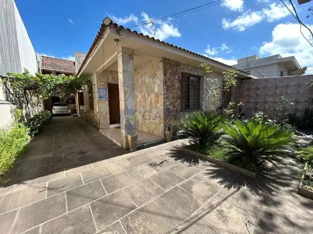 Casa / Sobrado para Venda em Porto Alegre/RS Santa Maria Goretti 3 Quartos