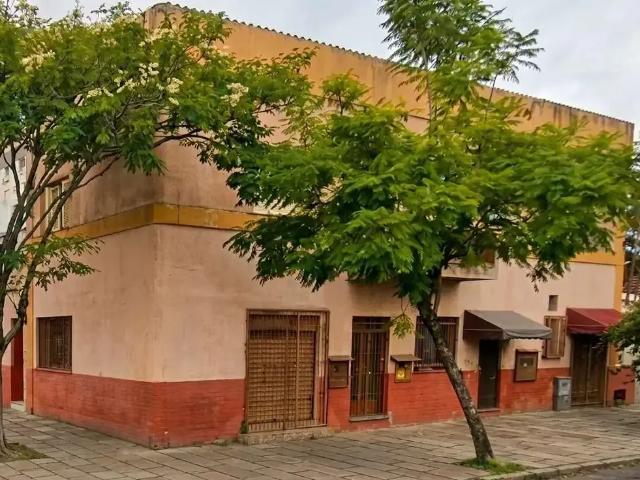 Casa / Sobrado para Venda em Porto Alegre/RS Santana 1 Quartos