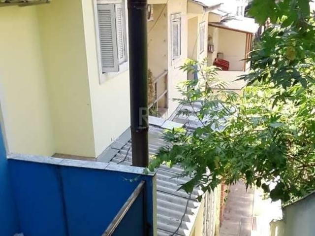 Casa / Sobrado para Venda em Porto Alegre/RS Santana 1 Quartos