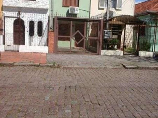 Casa / Sobrado para Venda em Porto Alegre/RS Santana 2 Quartos