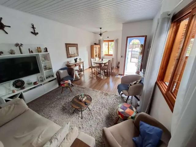Casa / Sobrado para Venda em Porto Alegre/RS Santana 2 Quartos