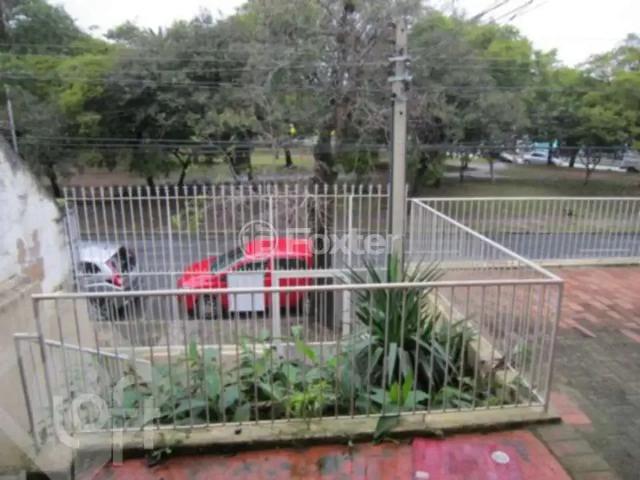 Casa / Sobrado para Venda em Porto Alegre/RS Santana 3 Quartos