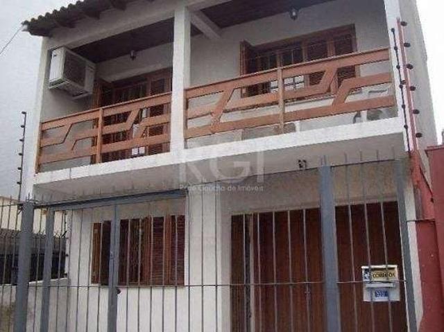 Casa / Sobrado para Venda em Porto Alegre/RS Santana 3 Quartos