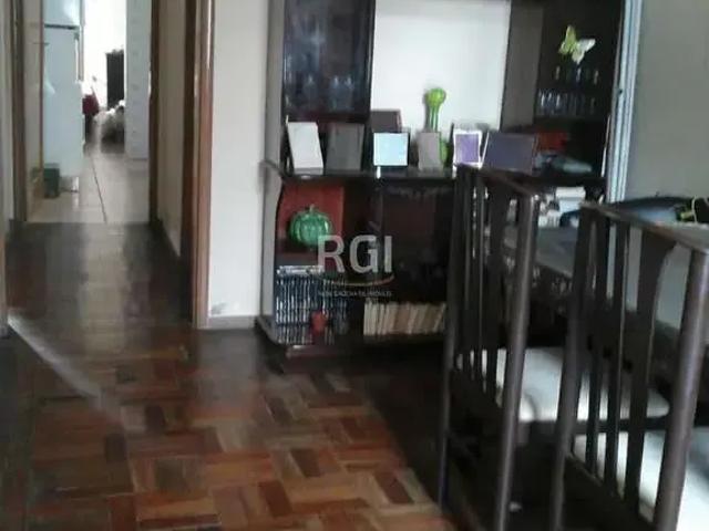 Casa / Sobrado para Venda em Porto Alegre/RS Santana 3 Quartos