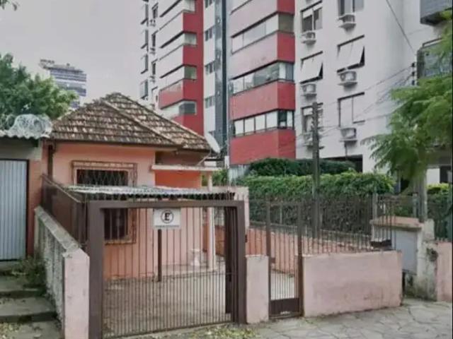 Casa / Sobrado para Venda em Porto Alegre/RS Santana 3 Quartos