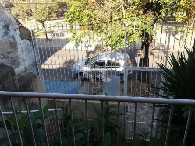 Casa / Sobrado para Venda em Porto Alegre/RS Santana 3 Quartos