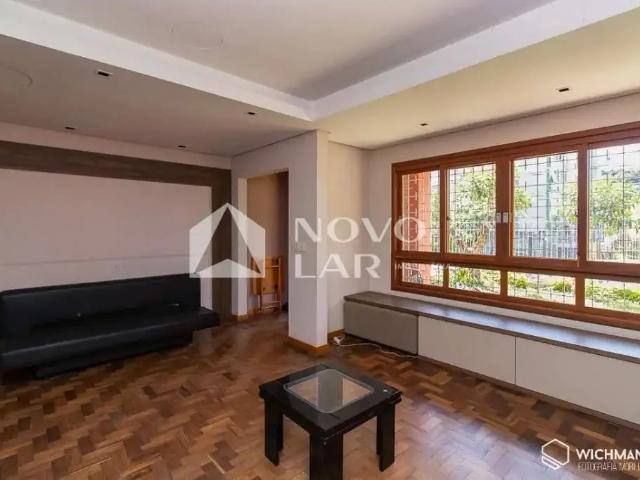 Casa / Sobrado para Venda em Porto Alegre/RS Santana 4 Quartos