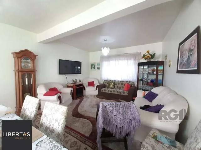 Casa / Sobrado para Venda em Porto Alegre/RS Santana 4 Quartos
