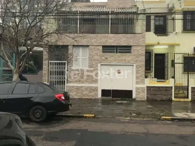 Casa / Sobrado para Venda em Porto Alegre/RS Santana 4 Quartos