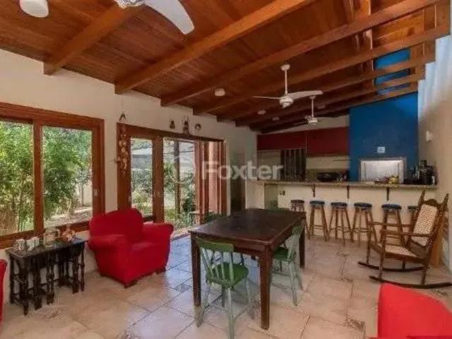Casa / Sobrado para Venda em Porto Alegre/RS Santana 4 Quartos