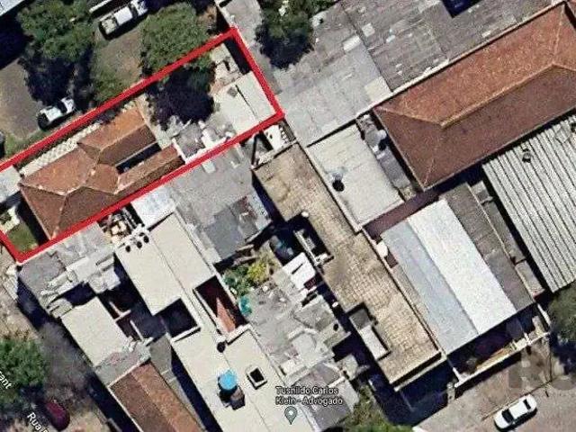 Casa / Sobrado para Venda em Porto Alegre/RS Santana 4 Quartos