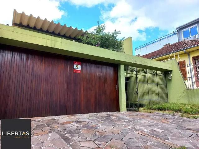 Casa / Sobrado para Venda em Porto Alegre/RS Santana 4 Quartos
