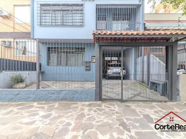 Casa / Sobrado para Venda em Porto Alegre/RS Santana 6 Quartos