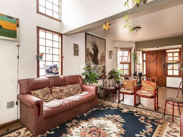 Casa / Sobrado para Venda em Porto Alegre/RS Santana 8 Quartos