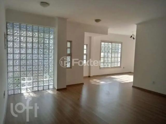 Casa / Sobrado para Venda em Porto Alegre/RS Santo Antônio 3 Quartos