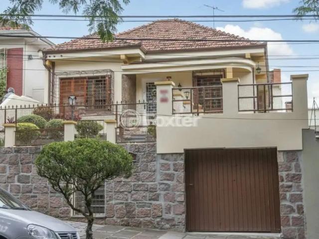 Casa / Sobrado para Venda em Porto Alegre/RS Santo Antônio 3 Quartos