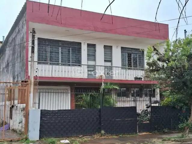 Casa / Sobrado para Venda em Porto Alegre/RS Santo Antônio 3 Quartos