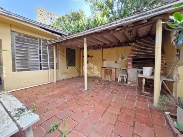 Casa / Sobrado para Venda em Porto Alegre/RS Santo Antônio 3 Quartos