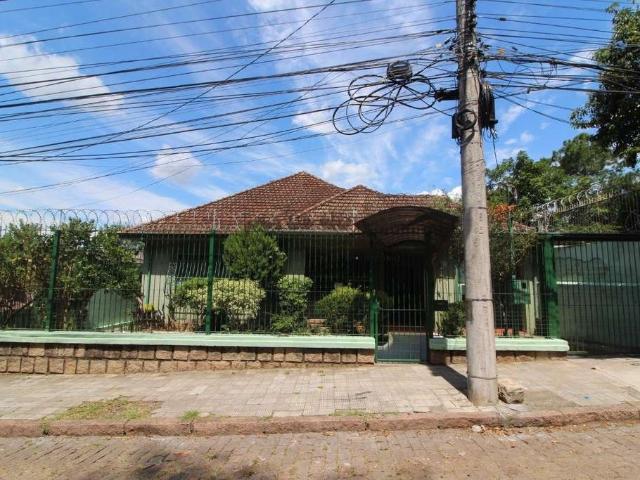 Casa / Sobrado para Venda em Porto Alegre/RS Santo Antônio 3 Quartos