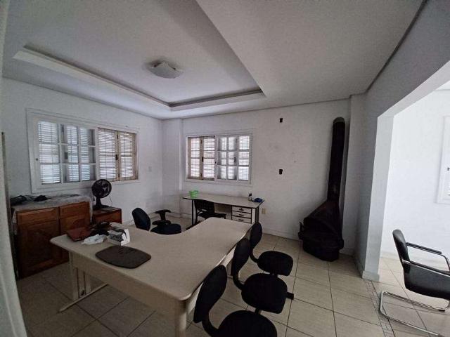 Casa / Sobrado para Venda em Porto Alegre/RS Santo Antônio 4 Quartos