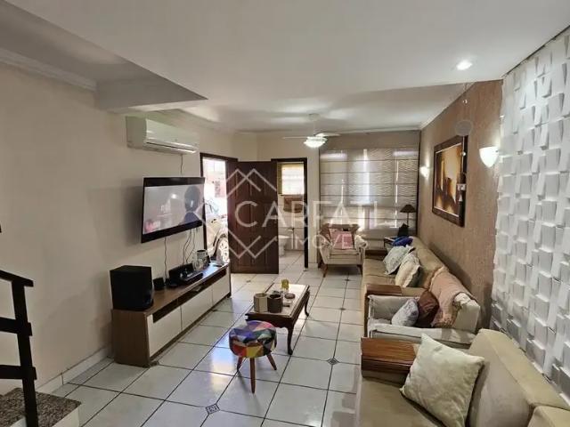 Casa / Sobrado para Venda em Porto Alegre/RS Santo Antônio 4 Quartos