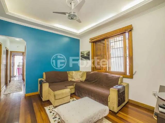 Casa / Sobrado para Venda em Porto Alegre/RS Santo Antônio 5 Quartos