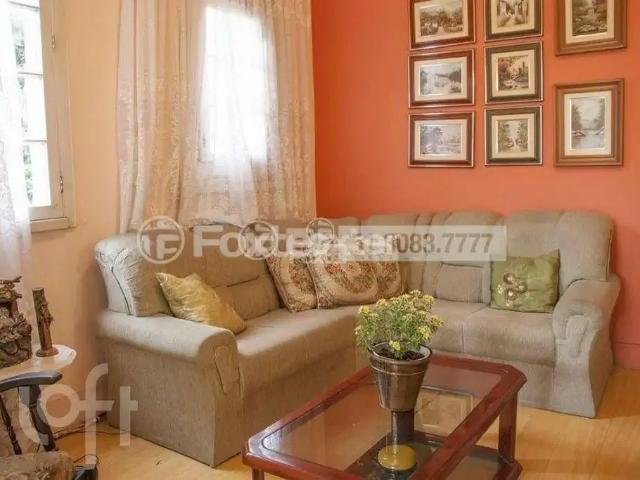 Casa / Sobrado para Venda em Porto Alegre/RS Santo Antônio 5 Quartos