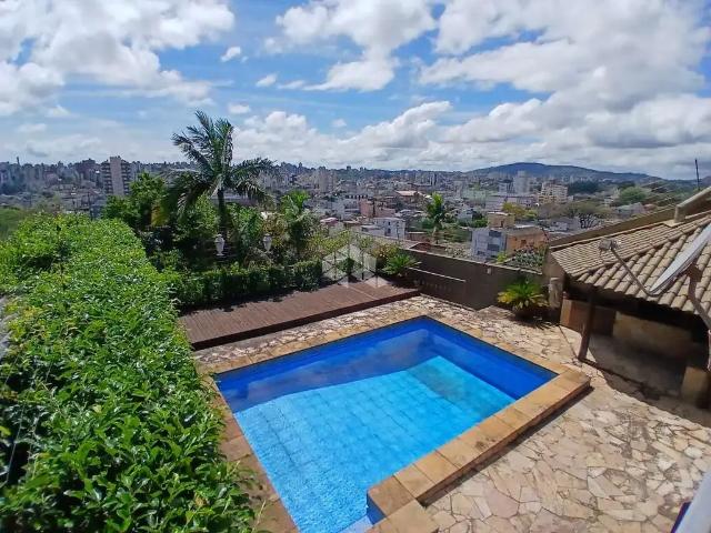 Casa / Sobrado para Venda em Porto Alegre/RS Santo Antônio 5 Quartos