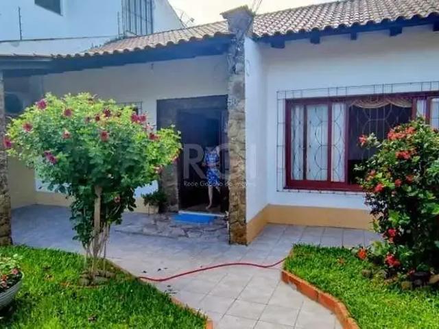 Casa / Sobrado para Venda em Porto Alegre/RS Sarandi 2 Quartos