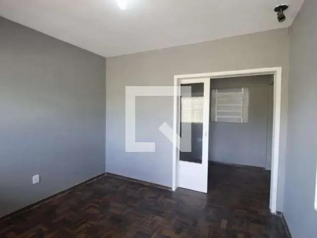 Casa / Sobrado para Venda em Porto Alegre/RS Sarandi 2 Quartos